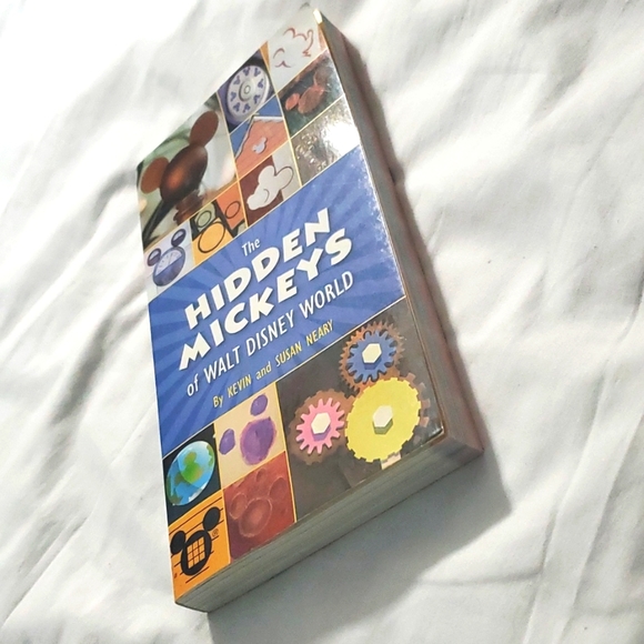 Disney | Other | The Hidden Mickeys Of Walt Disney World By Kevin Susan ...